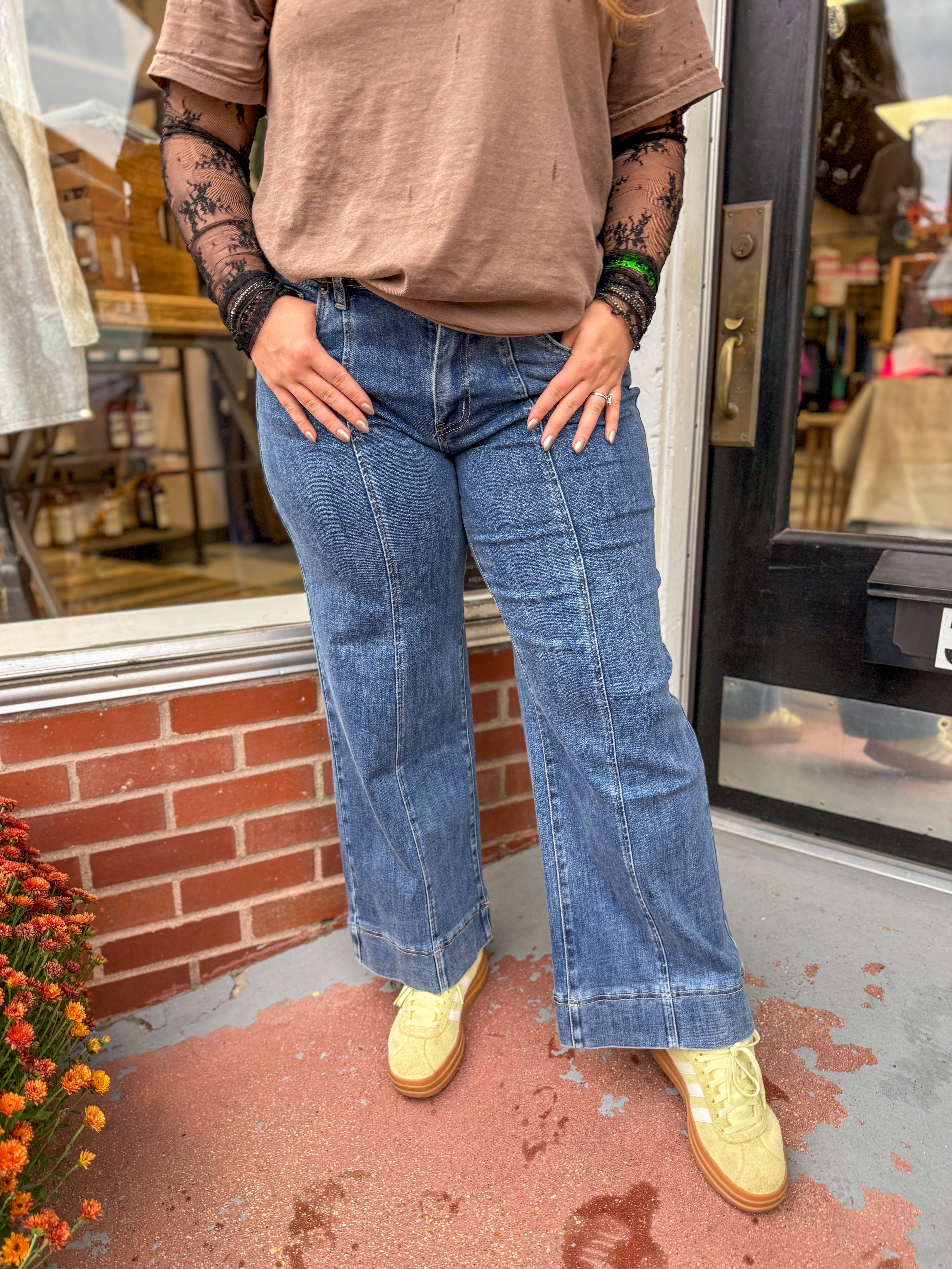 MICA:High Rise Front Seam Crop Wide Legs – Muddy Creek Clothing Boutique